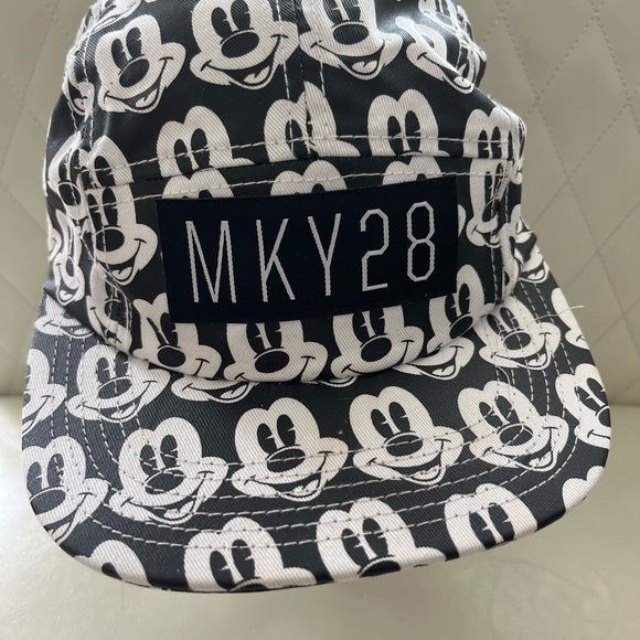 Neff | Accessories | Disney Mickey Mouse Neff Caphat | Poshmark